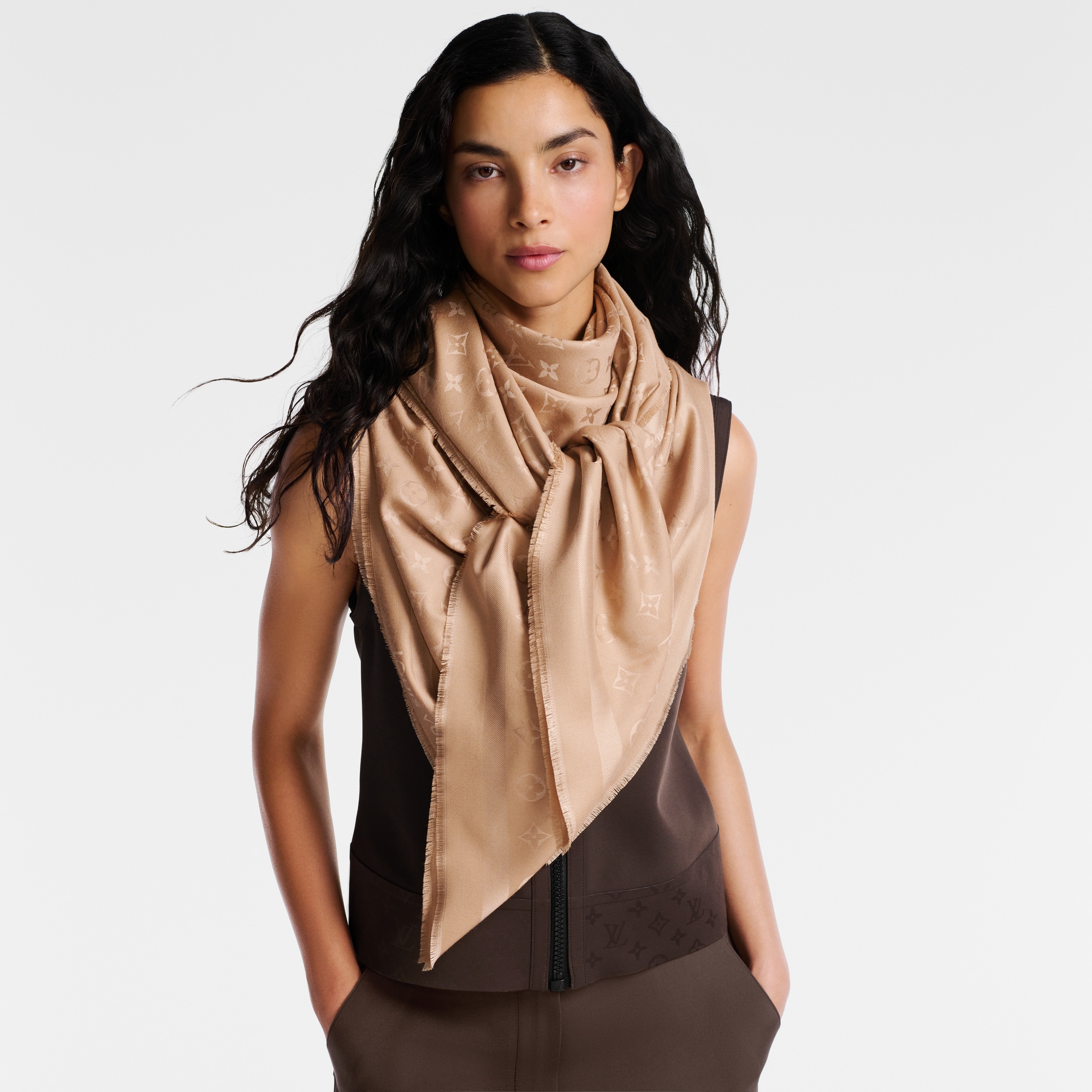 Monogram Classic Shawl | Luxury S00 | LOUIS VUITTON